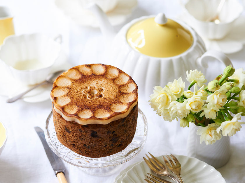 Simnel Cake 4" Indented Flower | Meg Rivers Artisan Bakery